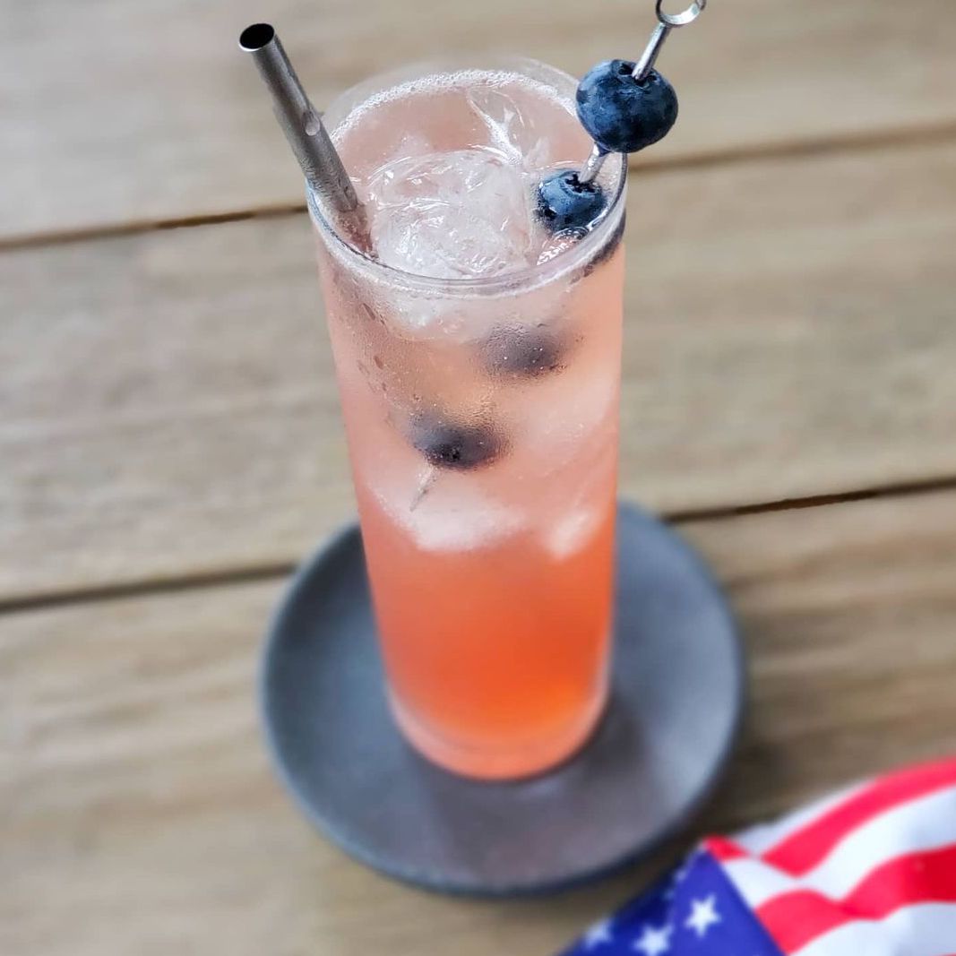 Blue-Barb & Bubbles – Split Rock Distilling